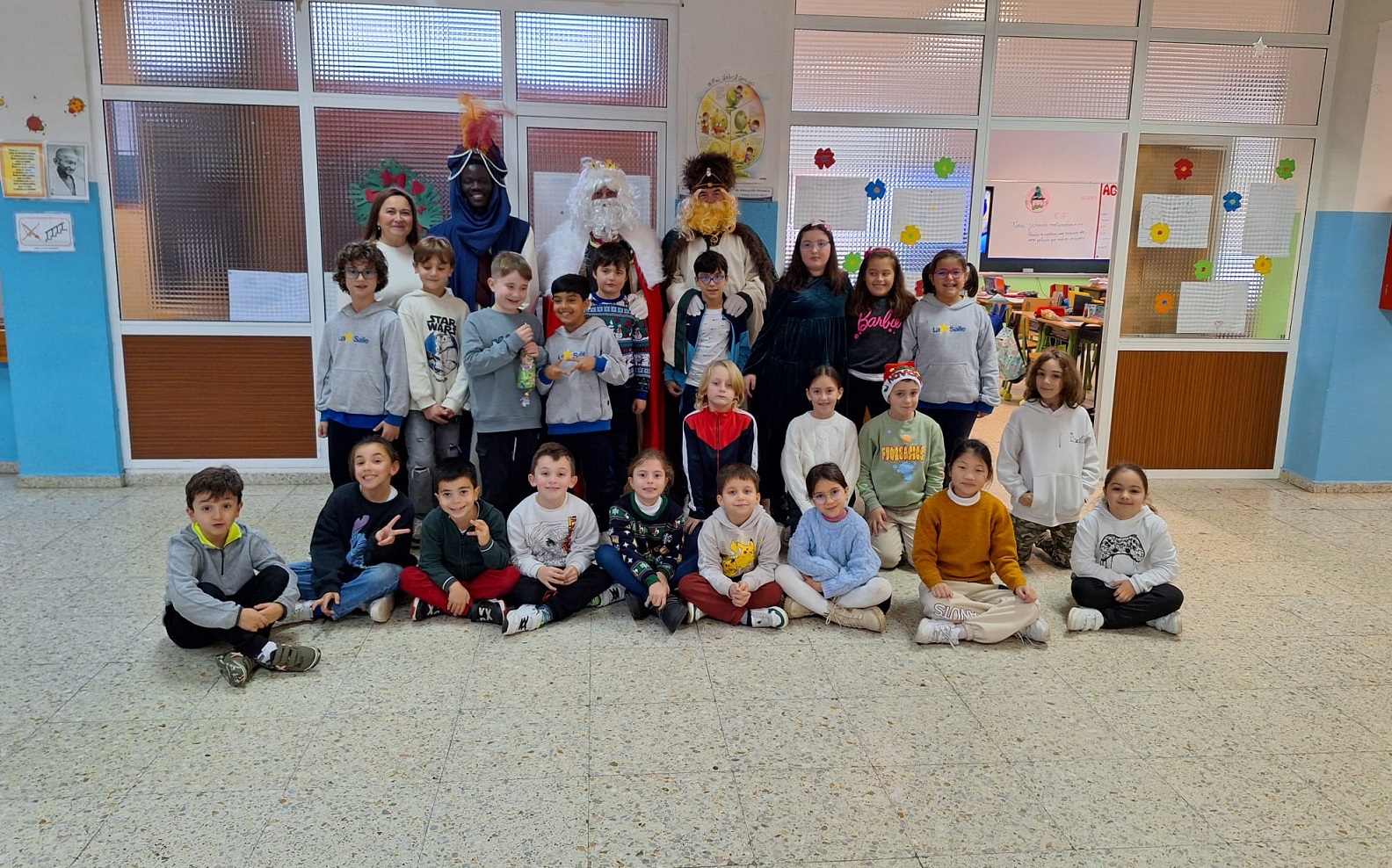 SS.MM. los Reyes Magos de Oriente visitan al alumnado de La Salle ...